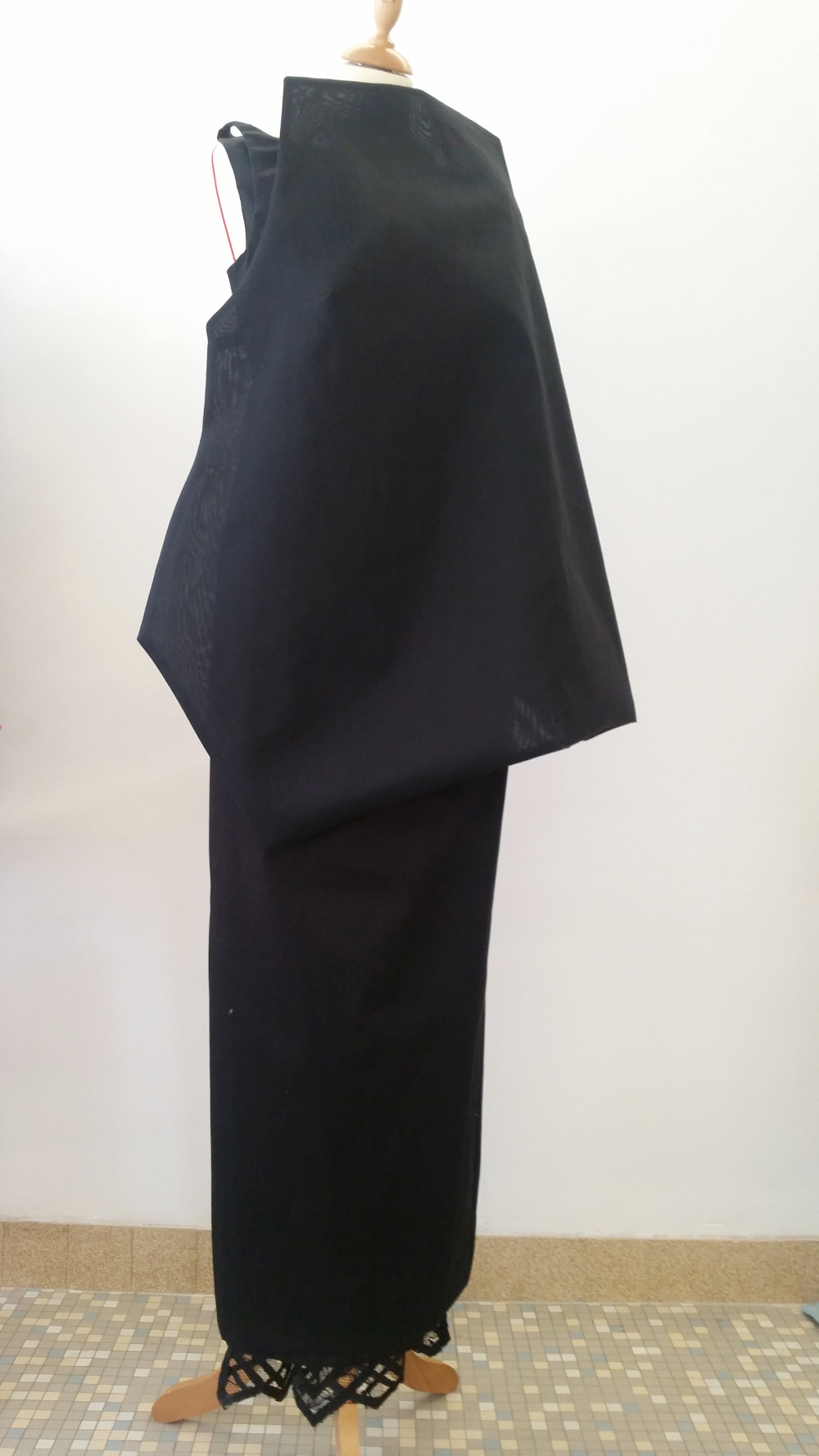 Retour sur les JEMA 2018 : robe noire et sa cape - Fée au Château