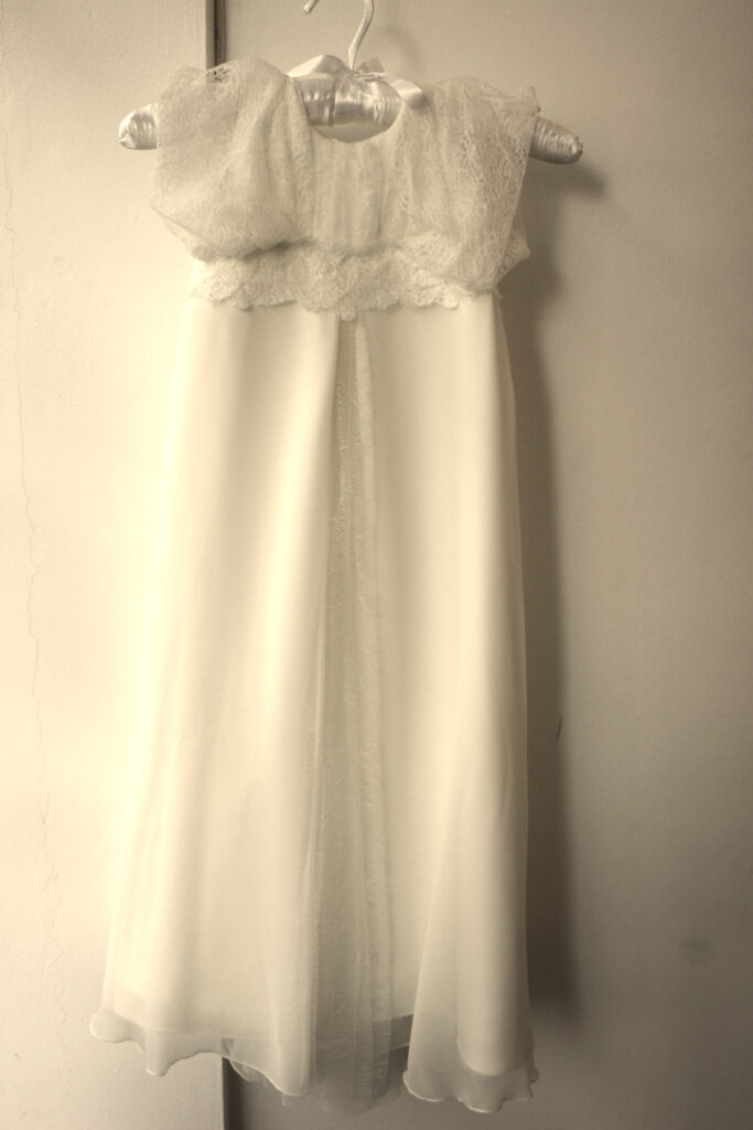 Robe de baptême en crêpe et dentelle - Fée au Château